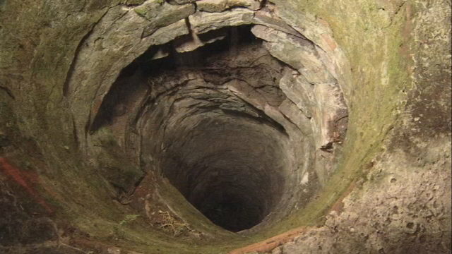 VOLUSIA COUNTY: Trapped man rescued from DeLand well | WFTV
