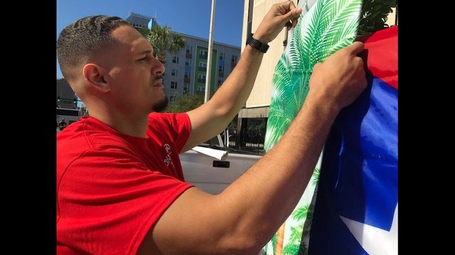Minnie, Mickey Mouse appear in Florida Puerto Rican Parade in Orlando ...